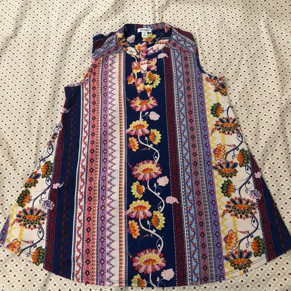 Westport | Tops | Euc Multi Color Floral Top Aline Shape | Poshmark